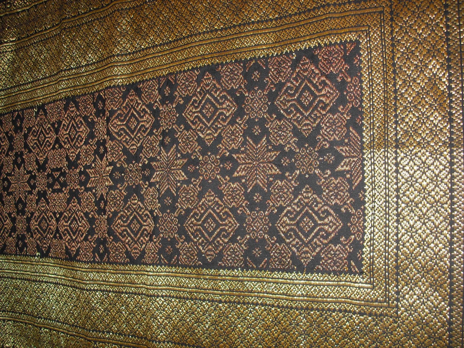 HARGA KAIN TENUNAN BRUNEI - kaintenun