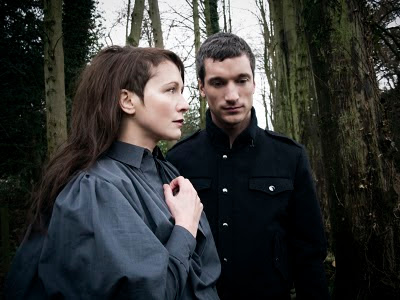 Interviews/Reviews: FIVE STARS: An interview with Lou Rhodes from LAMB