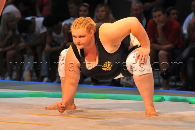 Bony's Tribune: SHIN SUMO, quand le sport des dieux s'ouvre aux femmes.