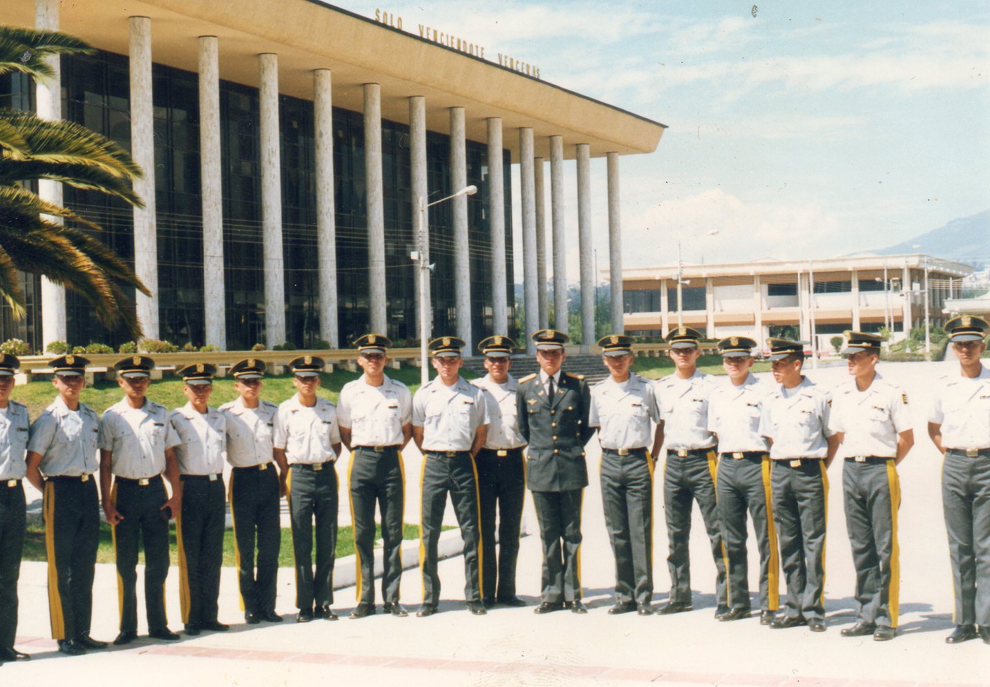 SERVICIOS: RECUERDOS DE LA ESMIL