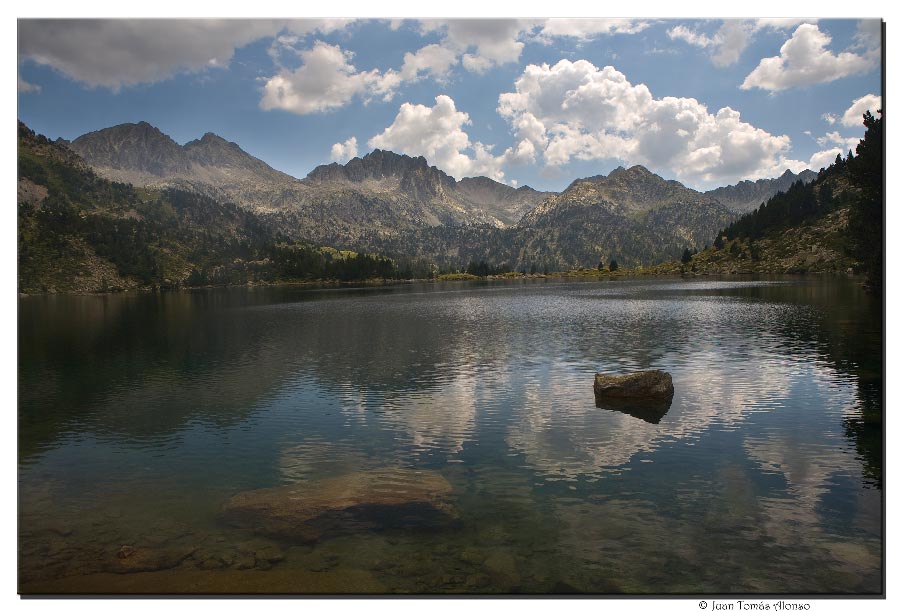 EL APRENDIZ DE FOTÓGRAFO: VALLE DE SAN NICOLAU: Estany Redó o Colomers ...