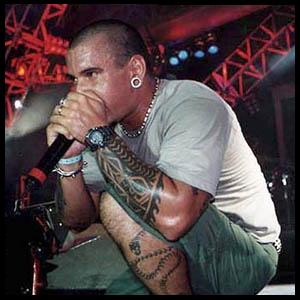 Rodolfo Abrantes anuncia volta aos Raimundos | Notícia Cretina