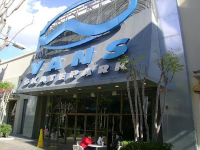 Segmentación y Posicionamiento: Vans Posicionamiento en sus raices