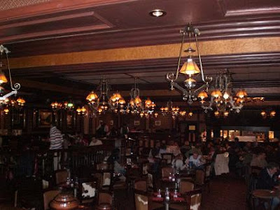 Eurodisney - Disneyland Paris: Restaurante Silver Spur Steakhouse en ...