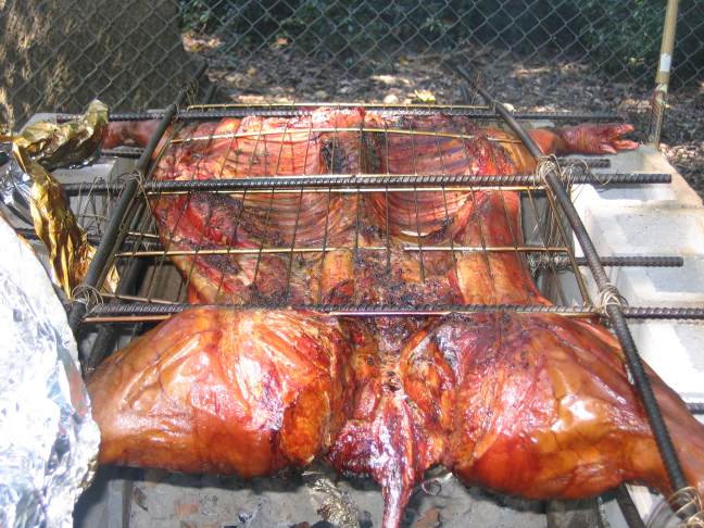 Dos Cubanos Pig Roasts