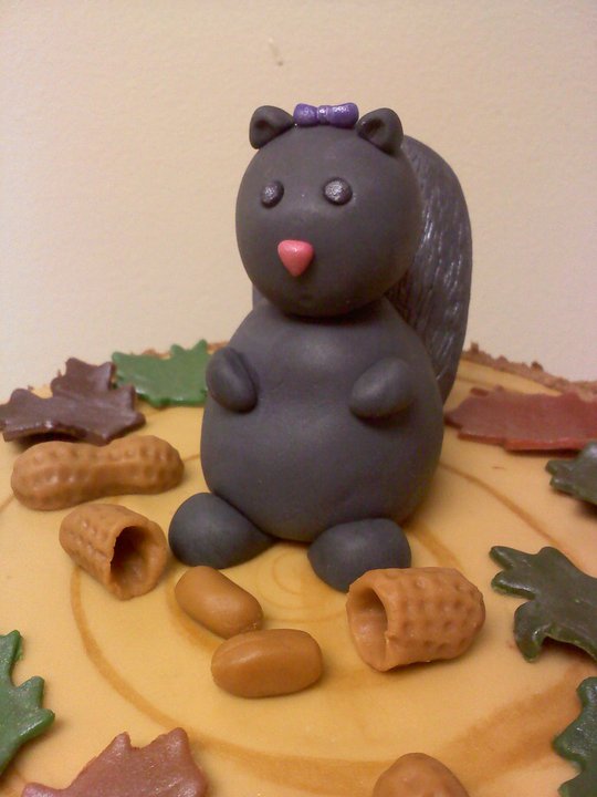 Whimsy Girls Cakes: Squirrel and Tree Stump Cake