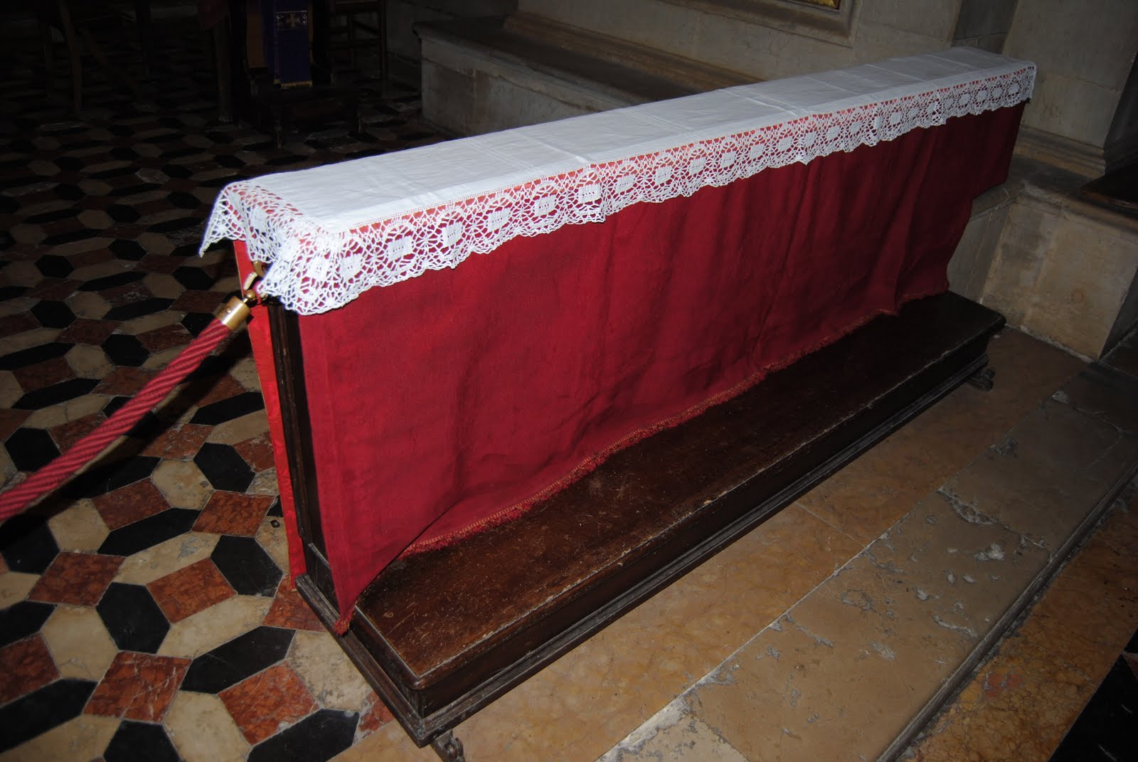 Orbis Catholicus Secundus: Catholic Culture: Veiled Communion Rail