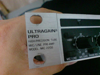 gears adoption: Behringer Ultragain Pro MIC 2200