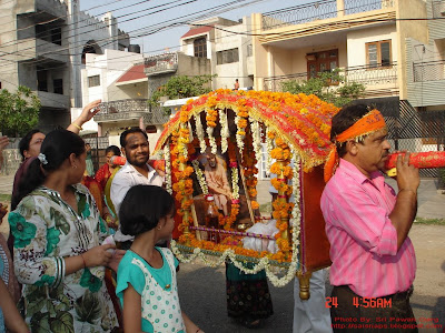 Sai Wallpaper: Palki Yatra at Sai Kuteer Mandir, Ghaziabad