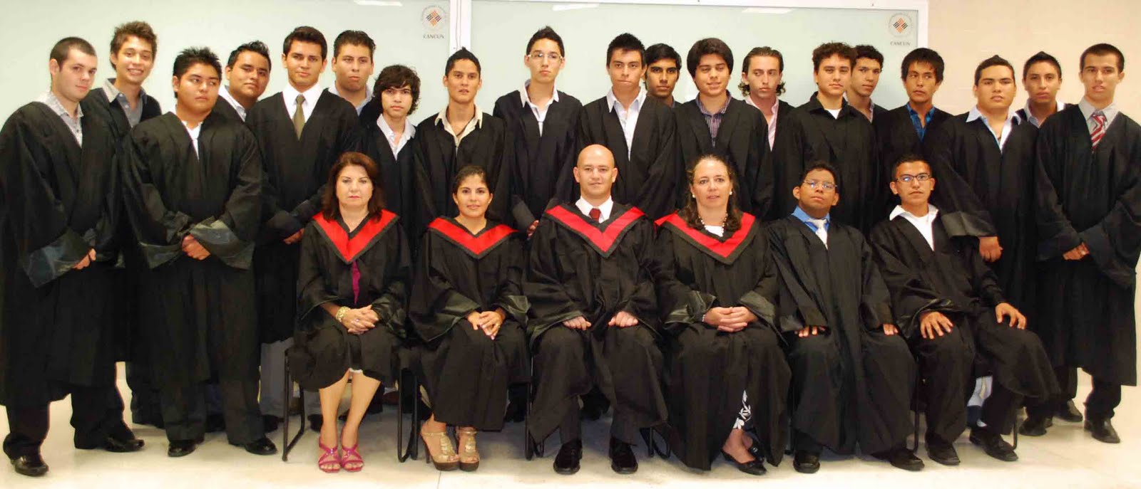 UNID CANCÚN: Se gradúa la generación 2007-2010 Bachillerato UNID