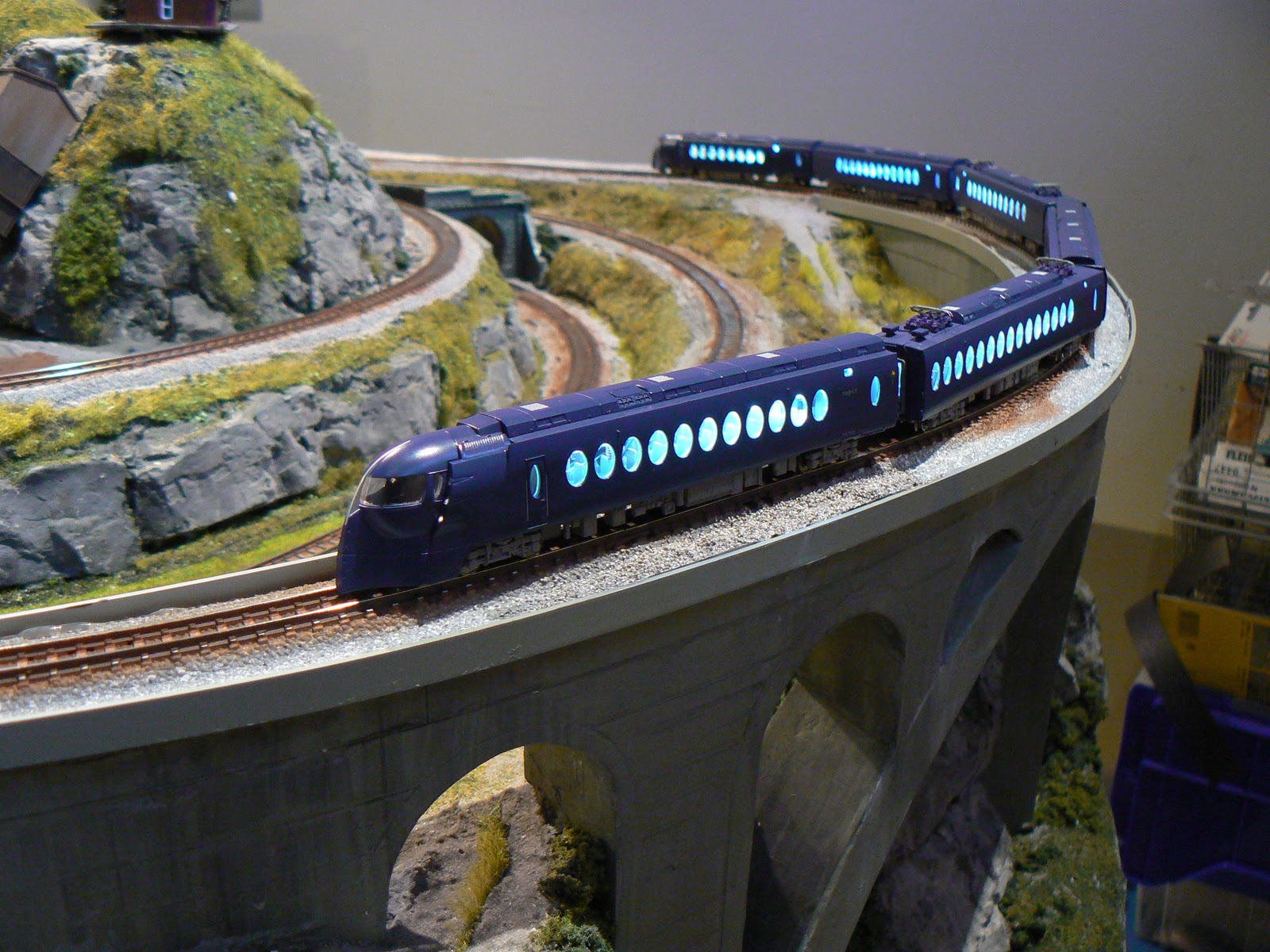 quinntopia - An N Scale blog: Locomotive Roster: Nankai Rap:t 50000; MicroAce A0751