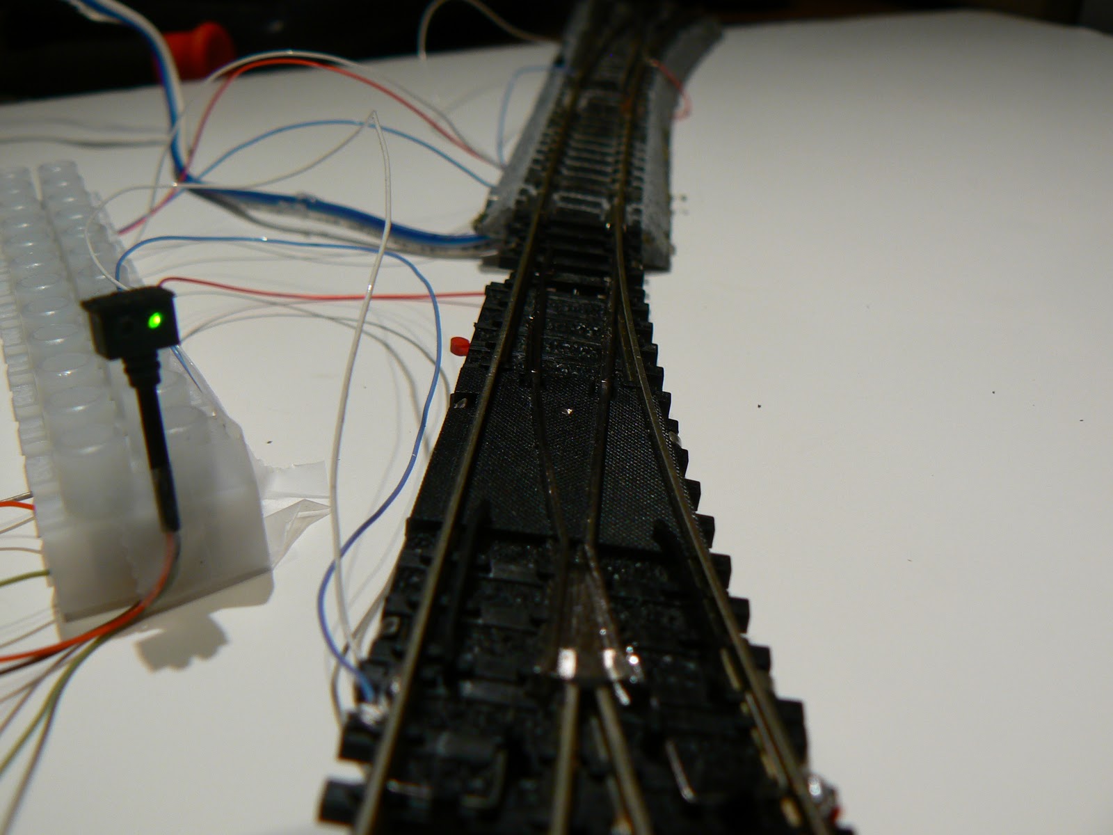 quinntopia - An N Scale blog: Adding Indicator Lights to Turnouts