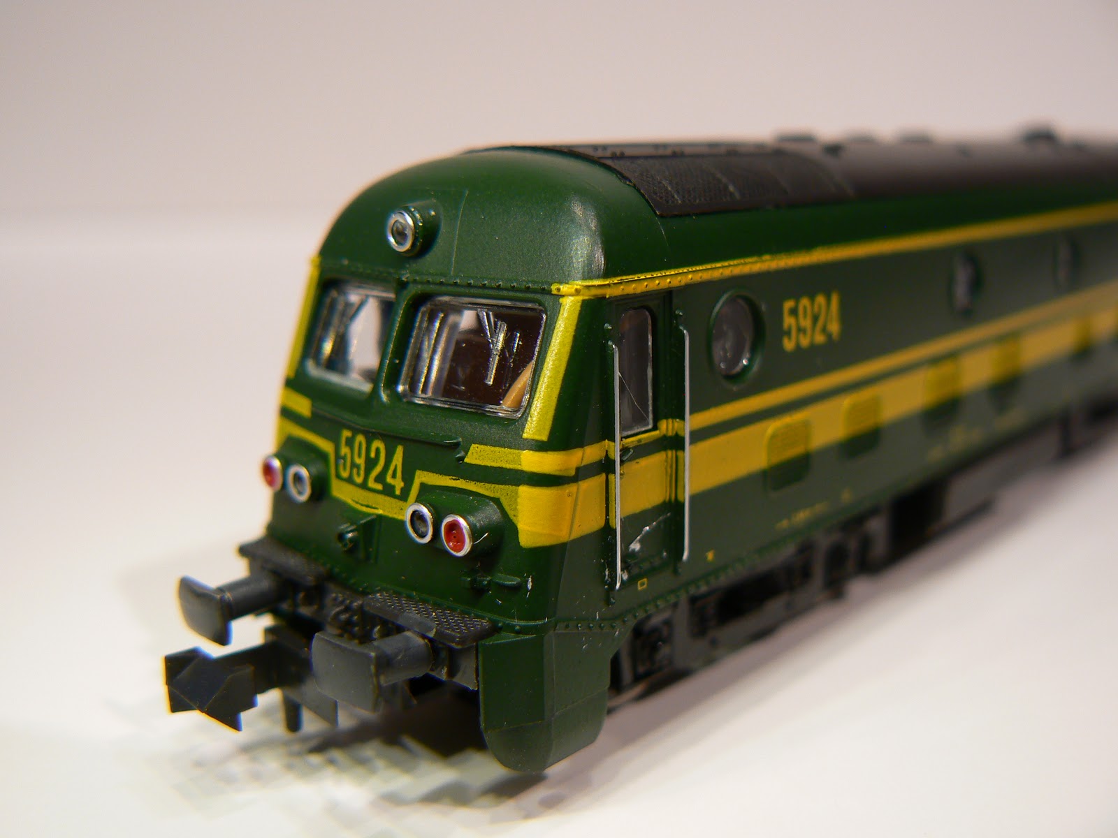 quinntopia - An N Scale blog: Locomotive Roster: SNCB Series 59; Roco 2156