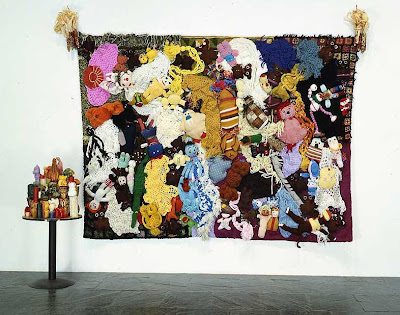 VIVENCIAS PLÁSTICAS: MIKE KELLEY (1954) / ¿SOY ABYECTO?