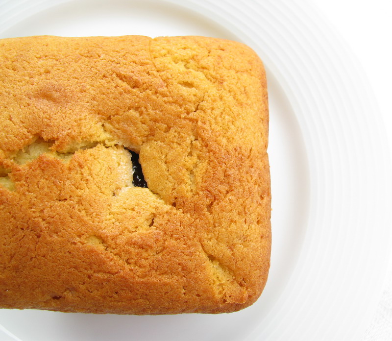 mushitza: Strawberry Pate de Fruit Cake