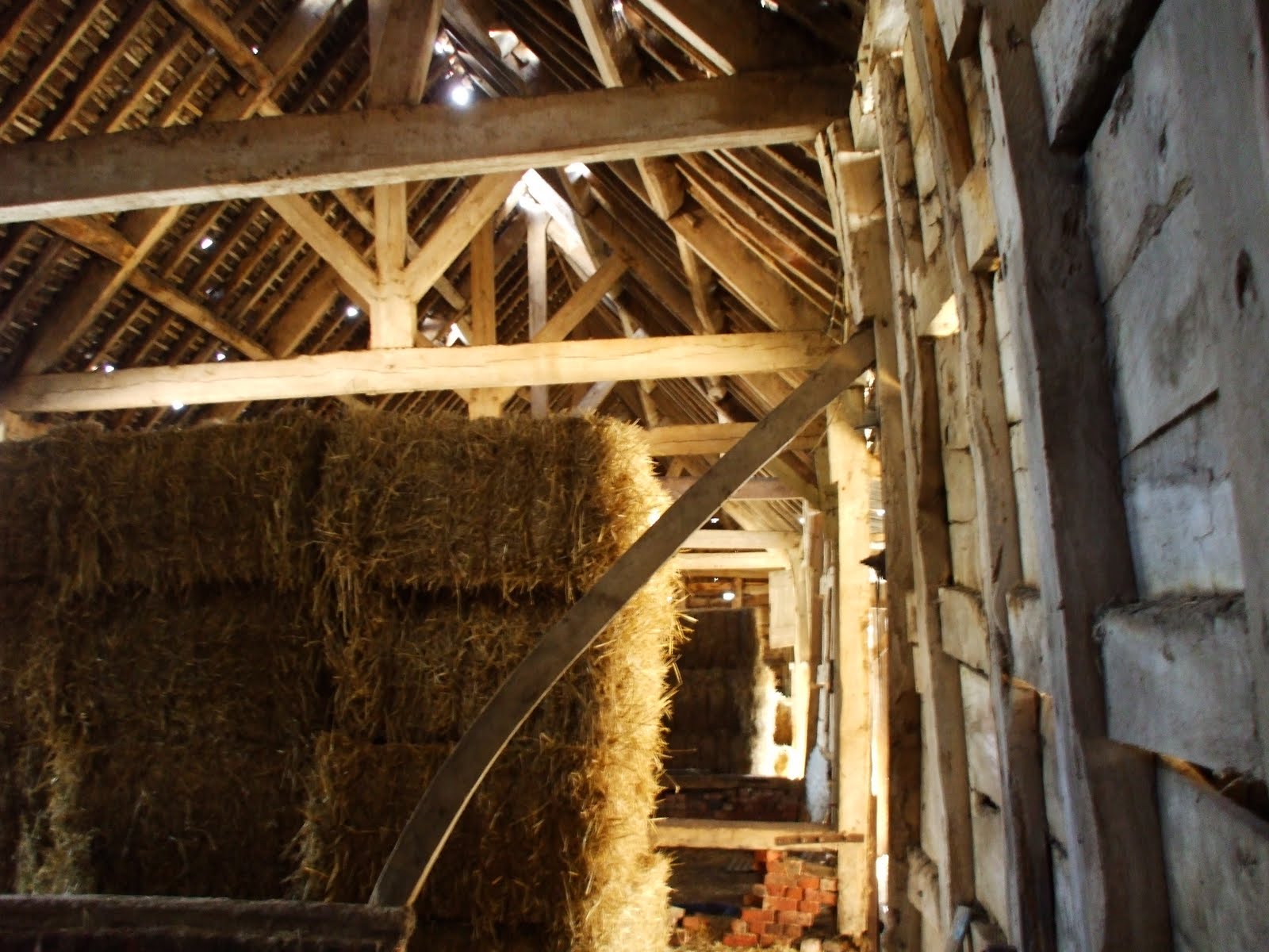 Winchcombe Reclamation: Canadian Barn Project