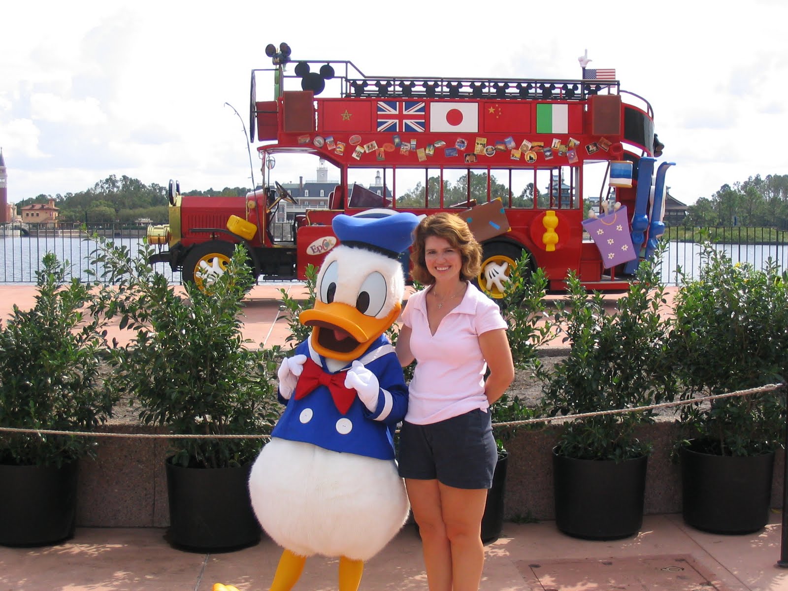 A Look Back: Epcot - The Disney Characters On Holiday! | Disney World ...