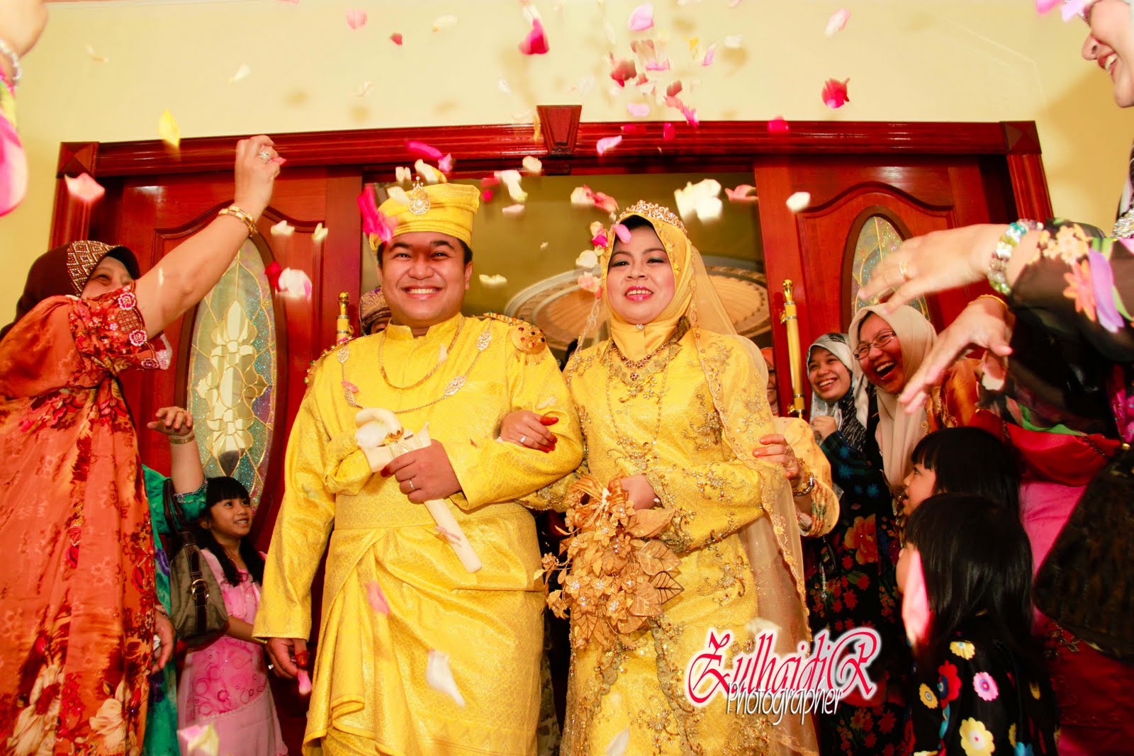 shoot like a pro: Majlis Bersanding | Ak Mohd Sahrol Sah & Hjh Siti ...