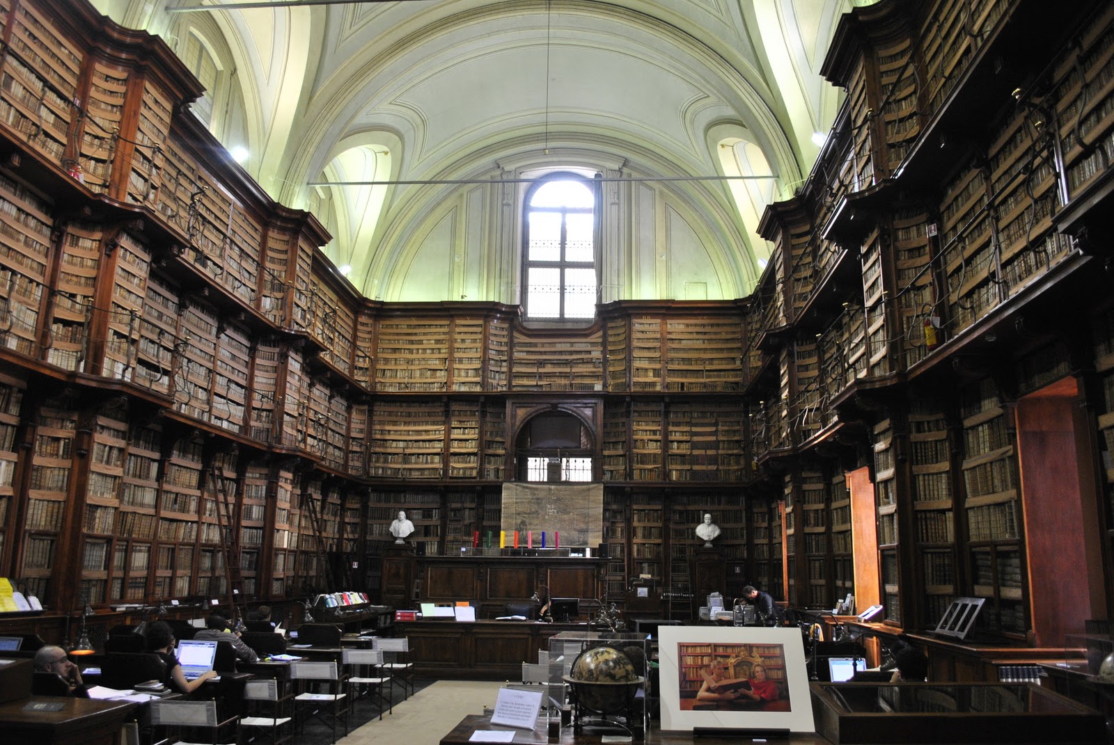 The Torrible Zone: Biblioteca Angelica