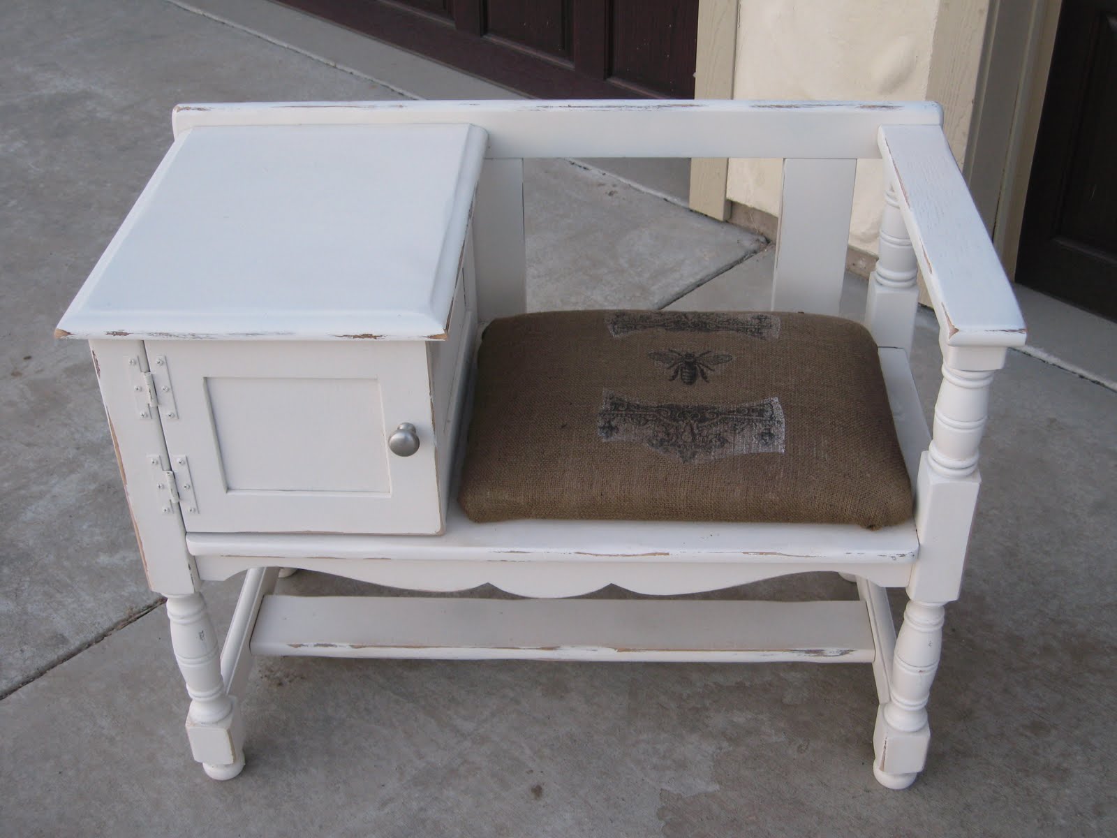 Starview Sonnet: Telephone Bench Makeover