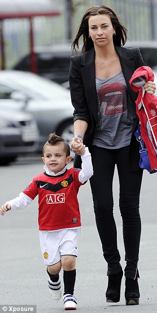 STORY OF MY LIFE ~ Nisa Hamid ~: Man Utd players with their children