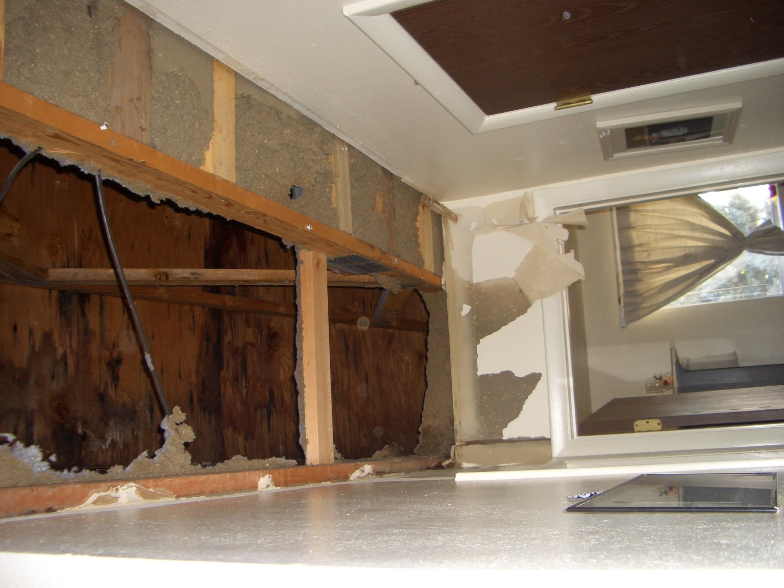 MINI ROBERTS CLAN: The ceiling is falling! The ceiling is falling!