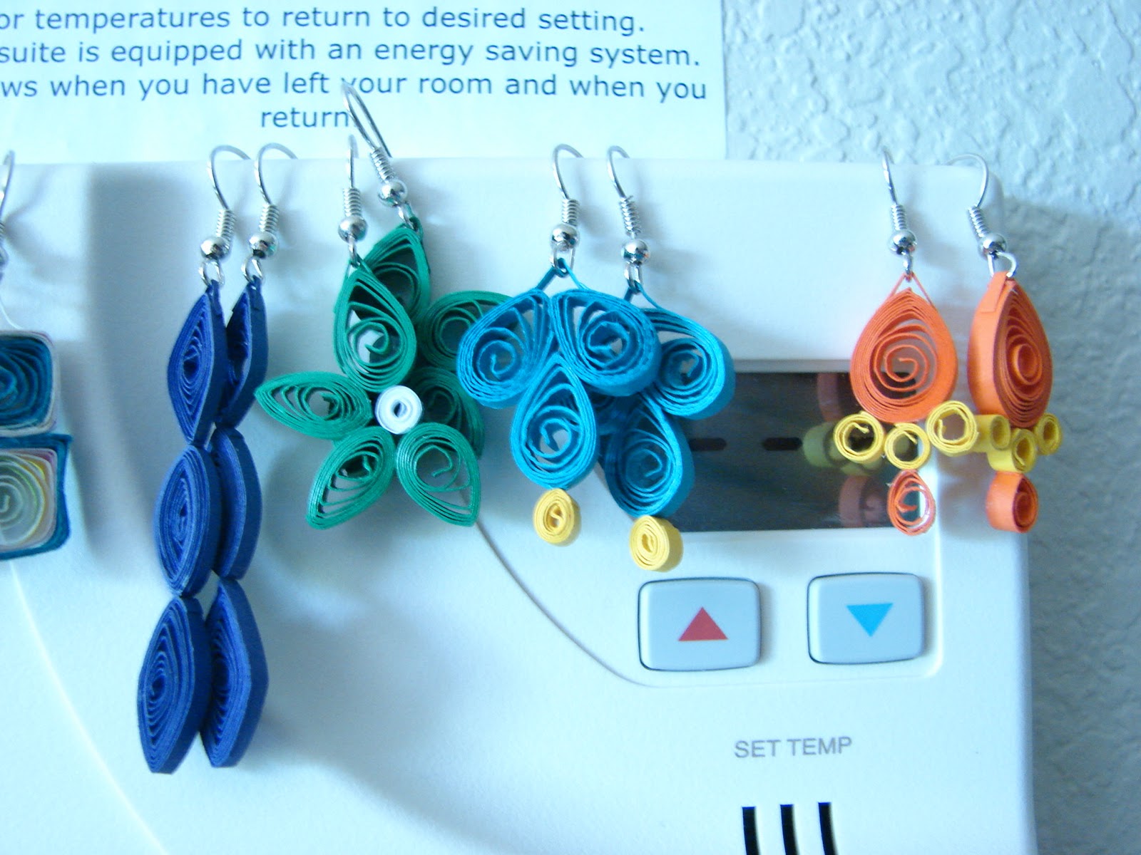 All About Quilling: Quilled earrings and necklace