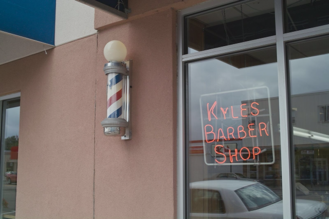 Tom Zimmer: Visiting Lowell's Barber Shop