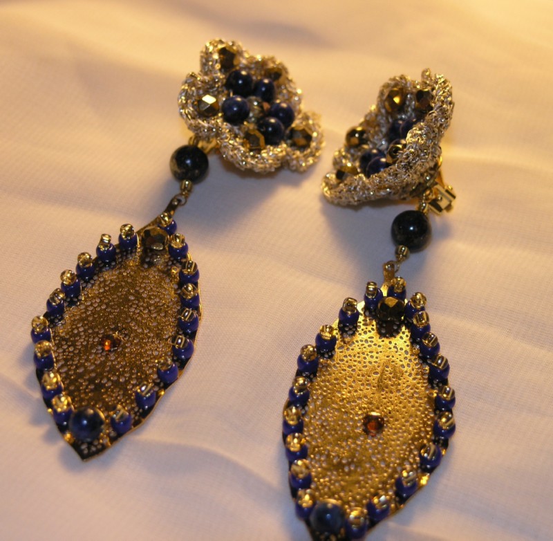 Deianeira's jewellery: Cercei clipsuri aurite - frunze placate aur 16 k ...