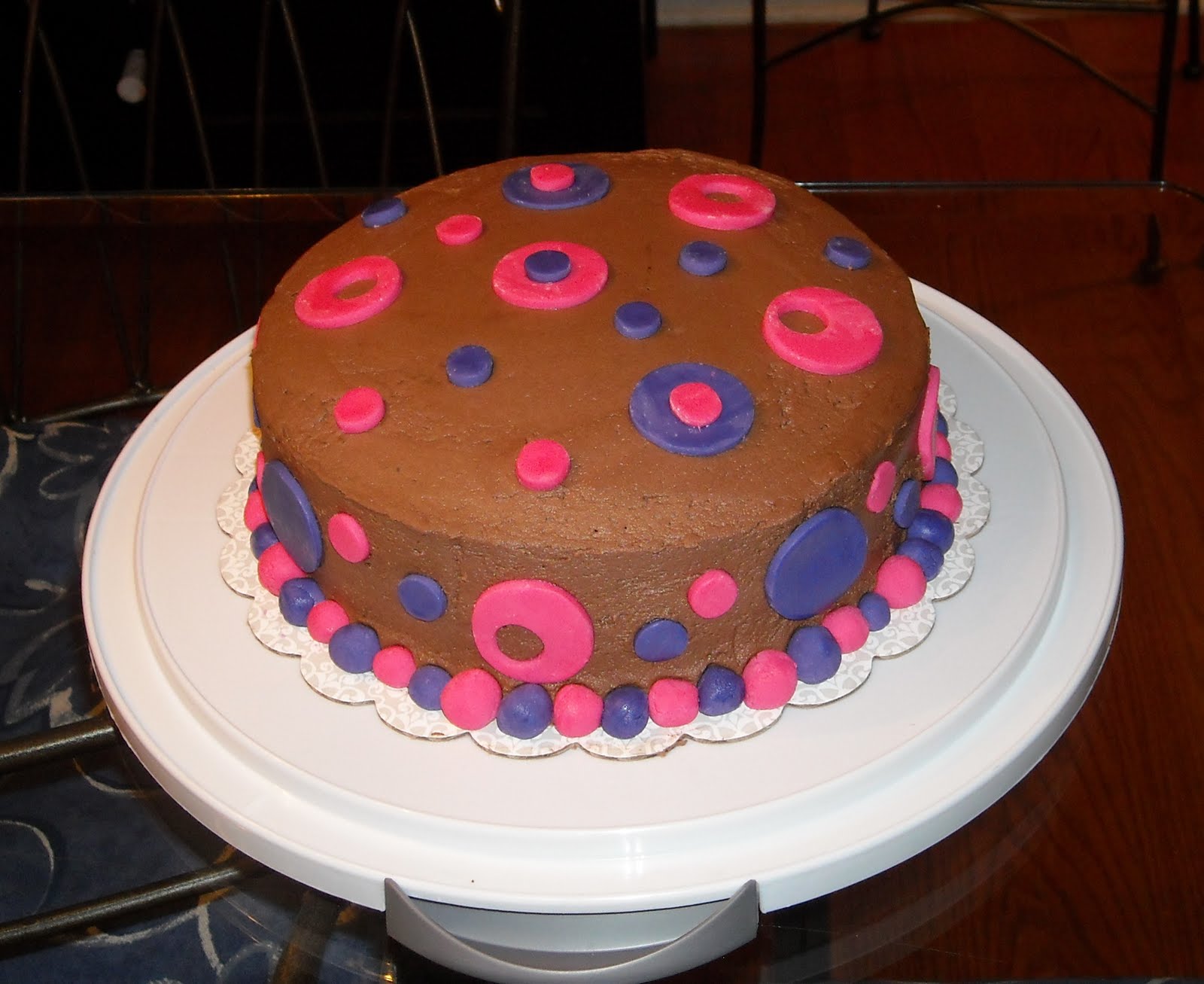 Krispy Kakes: Fun with Fondant
