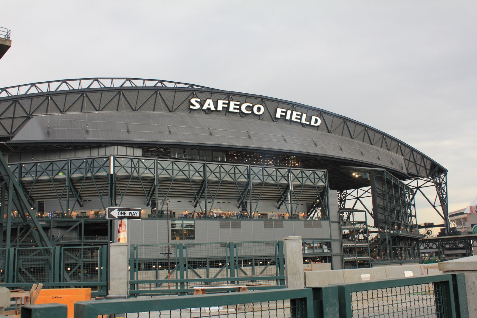 Joltin' Joe - An MLB Stadium Fan Guide: Safeco Field