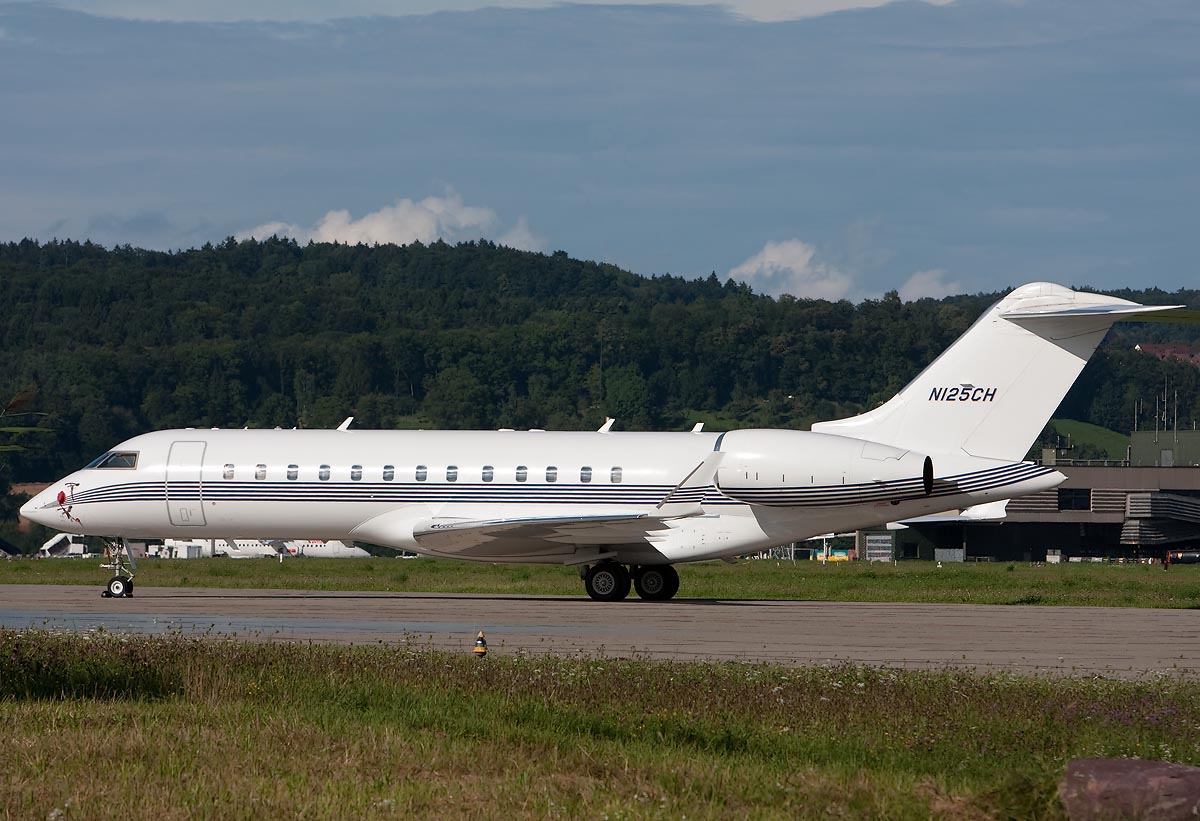 Jet und Propp`s 2010 von Jürg Bosshard: N125CH - Starrflight ...