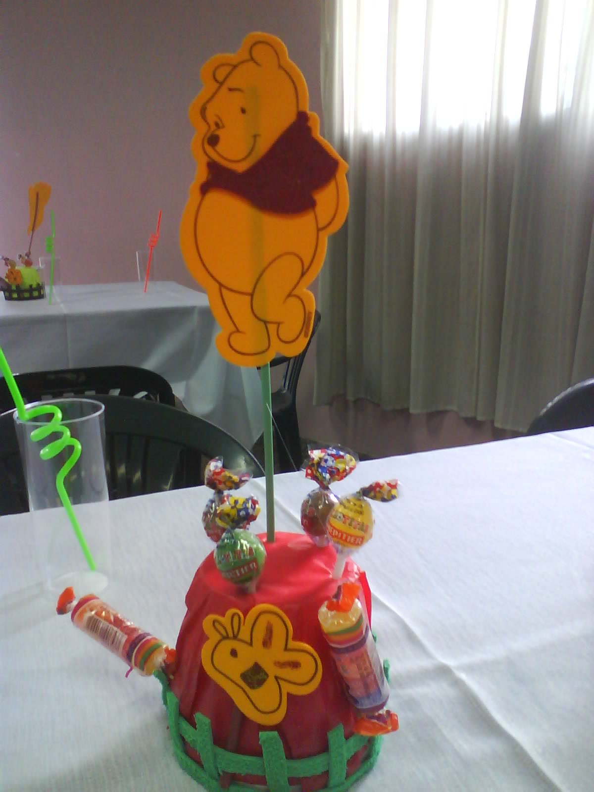 simple------------: cotillon Winnie Pooh 2