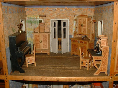 My Dream Dollhouse: German Antique Dollhouse