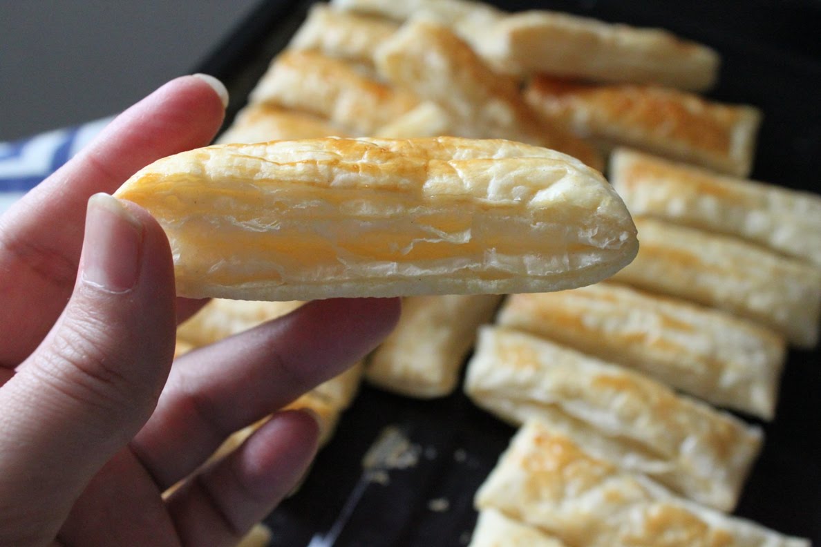 My Aromatic Kitchen: Khari Biscuits/Surati Khari-100% cheaters recipe