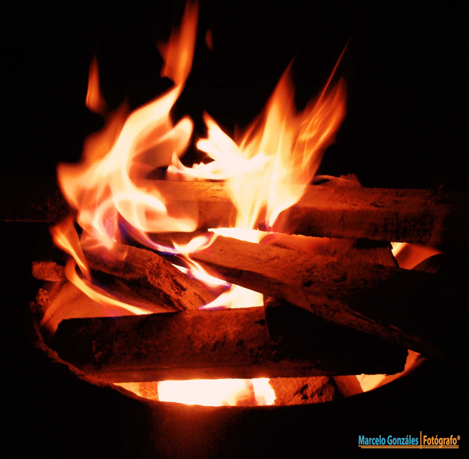 Marcelo Gonzáles: El fuego como elemento de cambio........