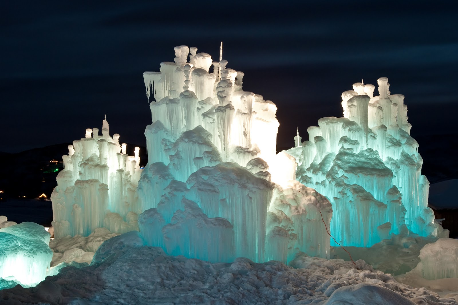 light color sound: ice castles