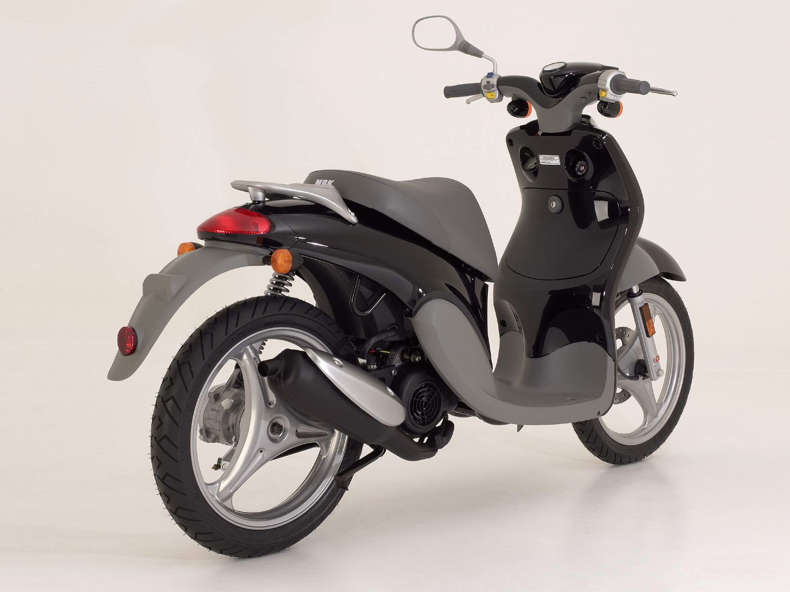 MBK Flipper light (2007) wallpapers | insurance informations