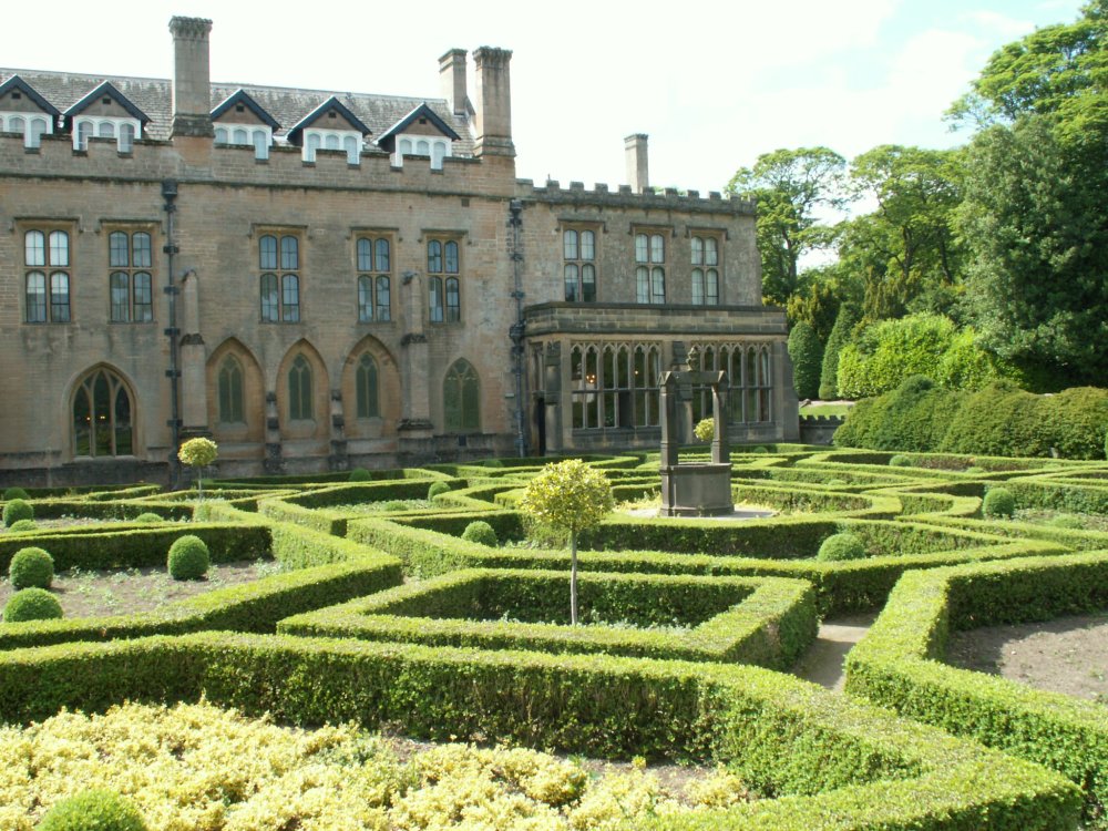 Mick & Lyn's overseas adventure: 12 June 2010 Sherwood Forest, Newstead ...