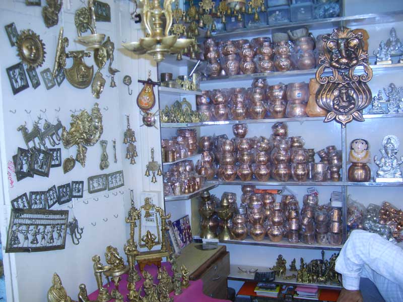 Pune old city: SMILE and brass shops in Tulsibaug - The Keybunch Decor Blog
