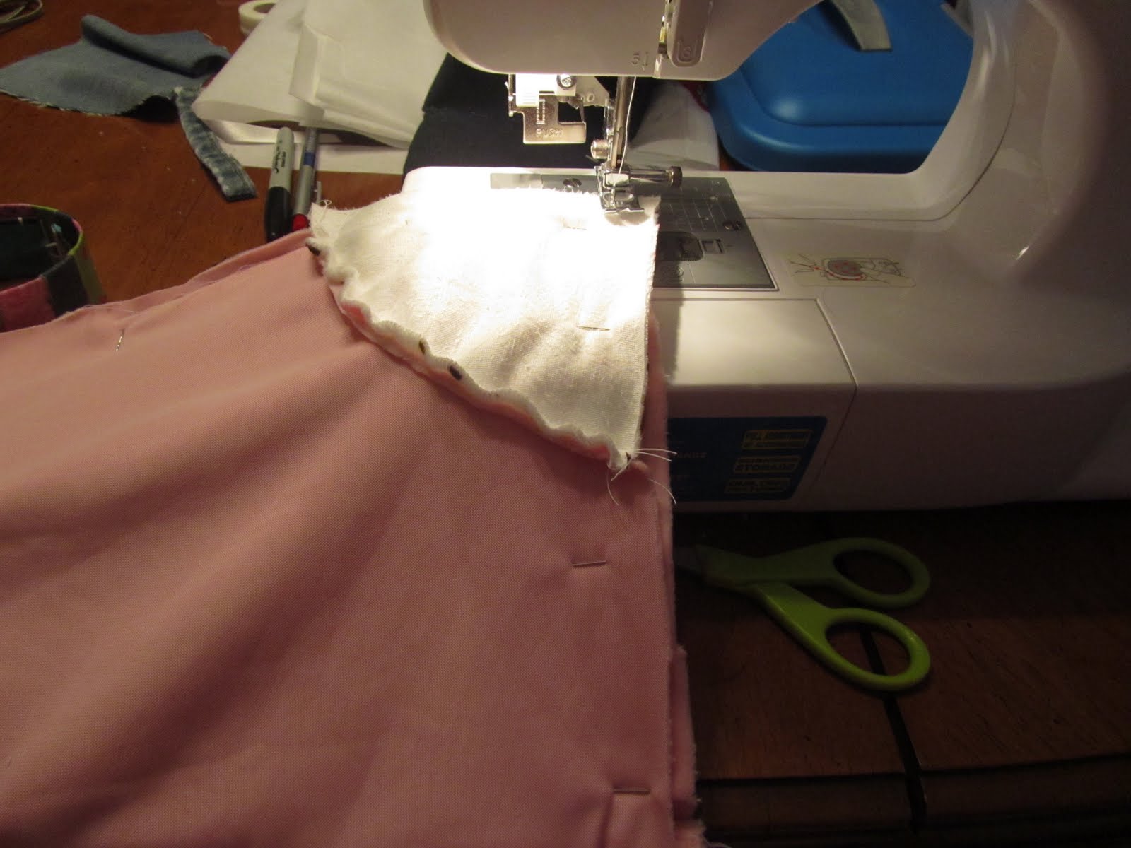 Twelve Crafts Till Christmas: finally! the pillow buddy tutorial - part 1