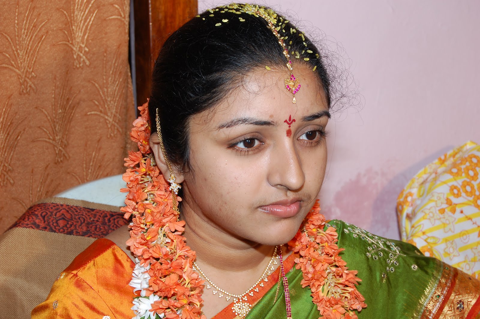 Non Actress: cute aunty