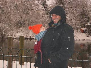 Matthew Eggleton: Matt and Abigail in the snow Feb '09