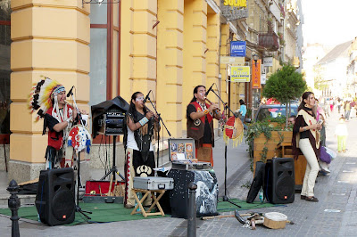 séta-fi(r)kák: Indián zene?