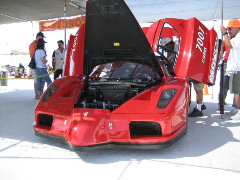Imágenes de Autos Deportivos: Ferrari Enzo, el más rápido