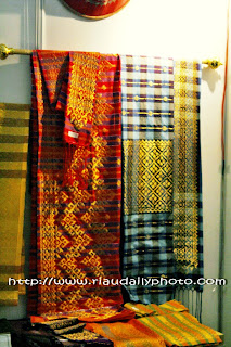 KERAJINAN TENUN SONGKET RIAU | RIAU DAILY PHOTO