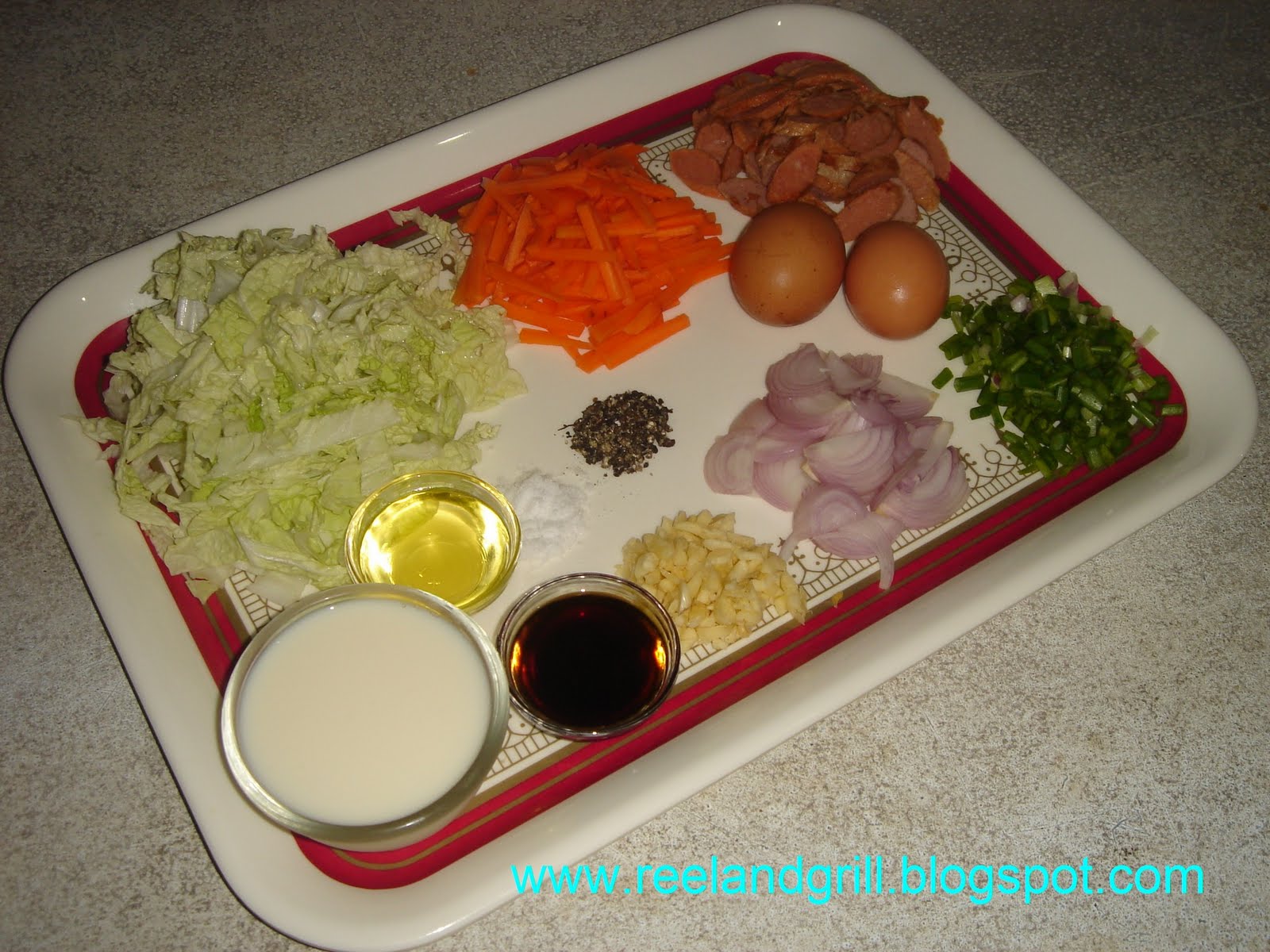 Reel and Grill: Sopas (Filipino Chicken and Pasta Soup)