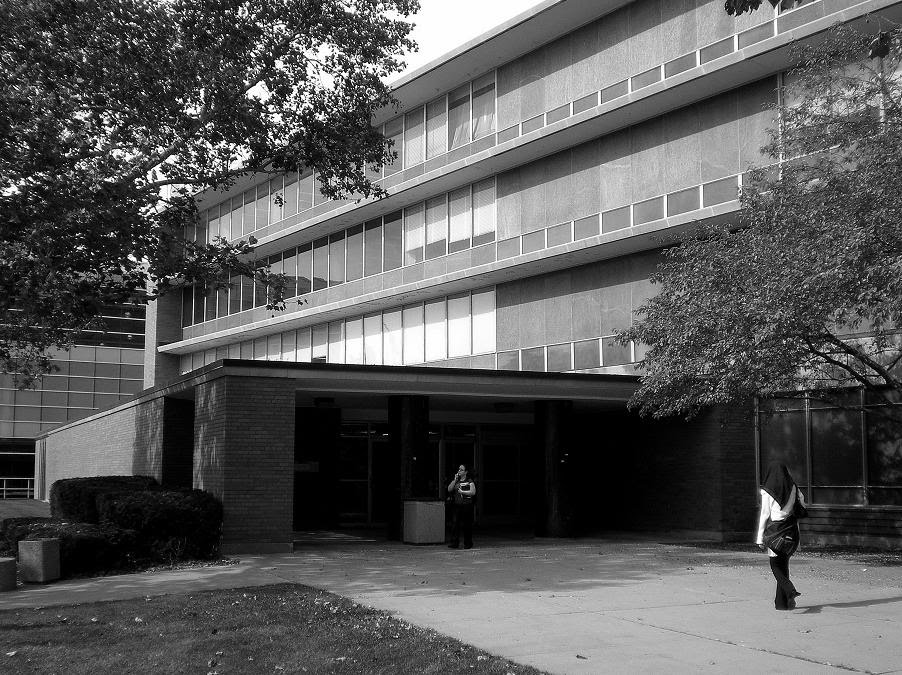 el imperio moderno: purdy kresge library, wayne state university