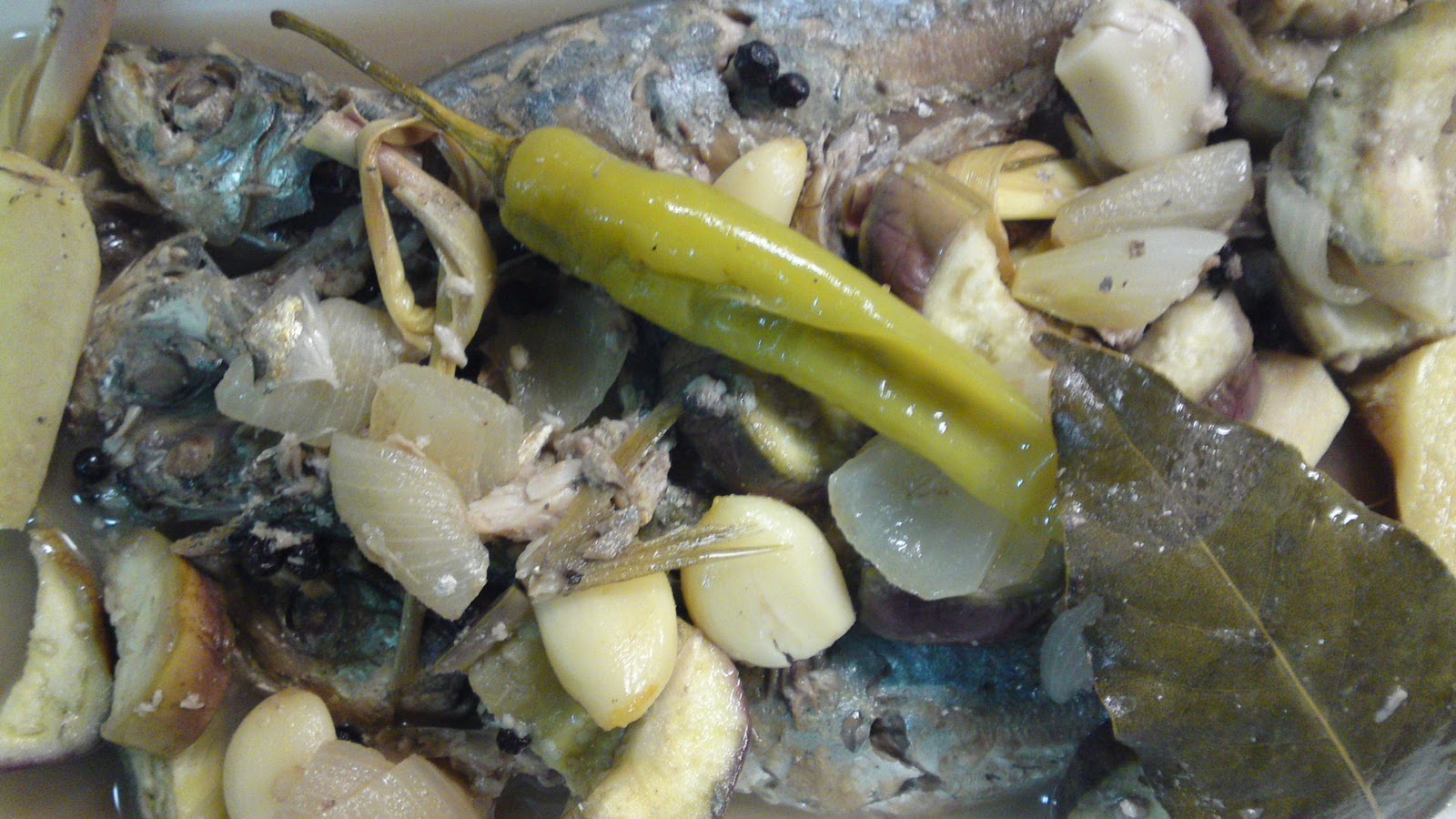 Cooking in Small Spaces: Pinaksiw na Galunggong