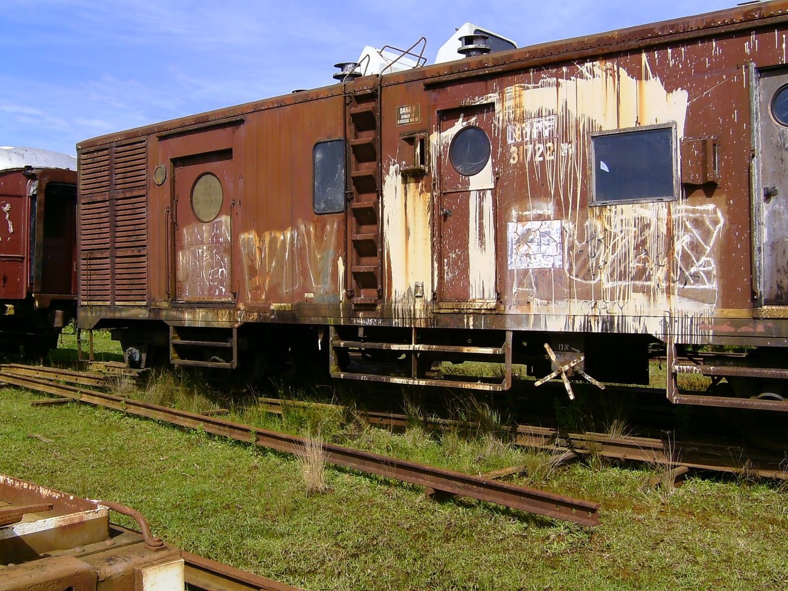 Craig's Shed: Dorrigo - Guards Vans
